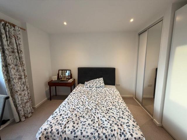 Room at Mulberry Way, Greater London