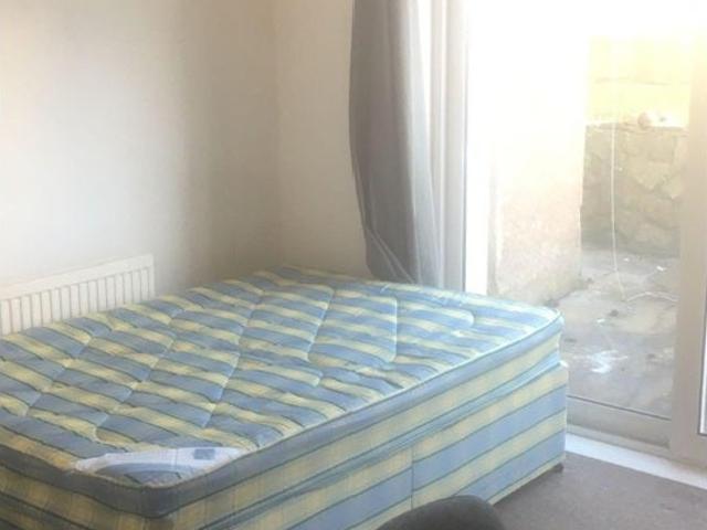 Room at Muller Road, Bristol