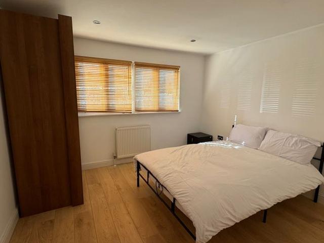Room at Musbury Street, Greater London