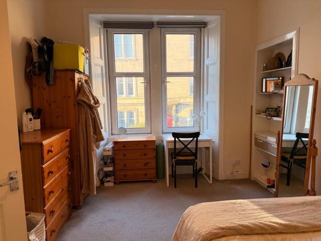 Room at Murieston Crescent, City of Edinburgh
