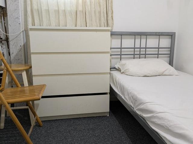 Room at Murrayburn Green, City of Edinburgh