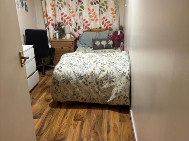 Room at Murrayburn Place, City of Edinburgh