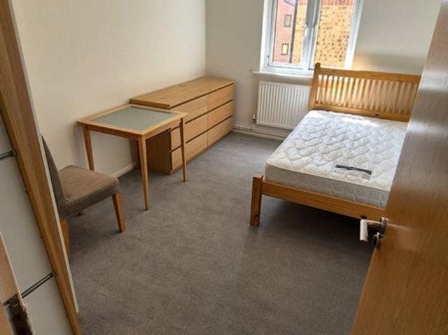 Room at Myers Lane, Greater London