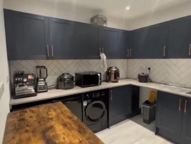 Room at Myrtle Grove, Greater London