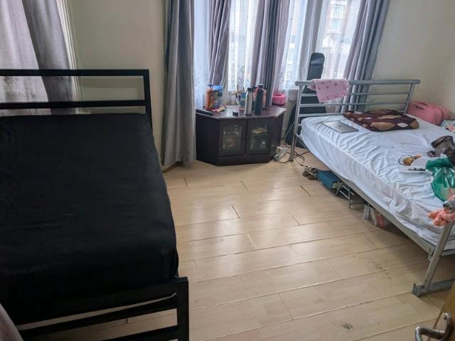 Room at Macaulay Road, Greater London