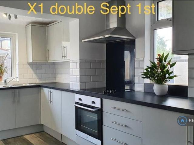 Room at Mackie Road, Bristol