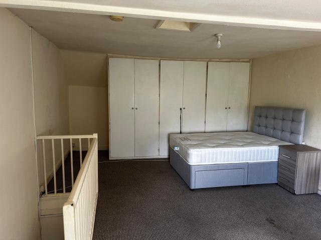 Room at Macklin Street, Derby