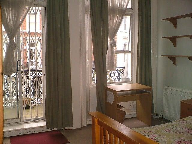 Room at Maclise Road, Greater London