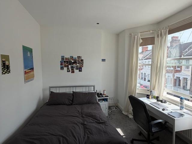 Room at Mablethorpe Road, Greater London