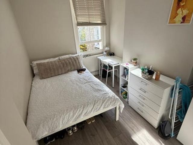 Room at Mabley Street, Greater London