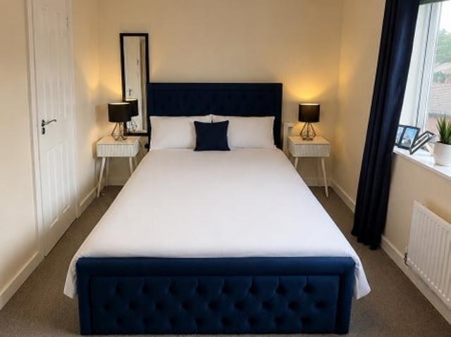 Room at Magnolia Road, Leeds