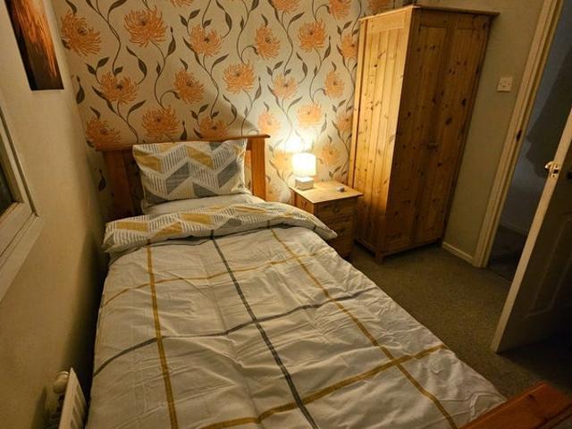 Room at Madehurst Court, Crawley