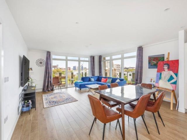 Room at Madeira Street, Greater London