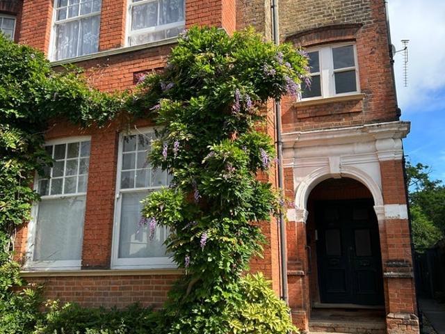 Room at Madeley Road, Greater London