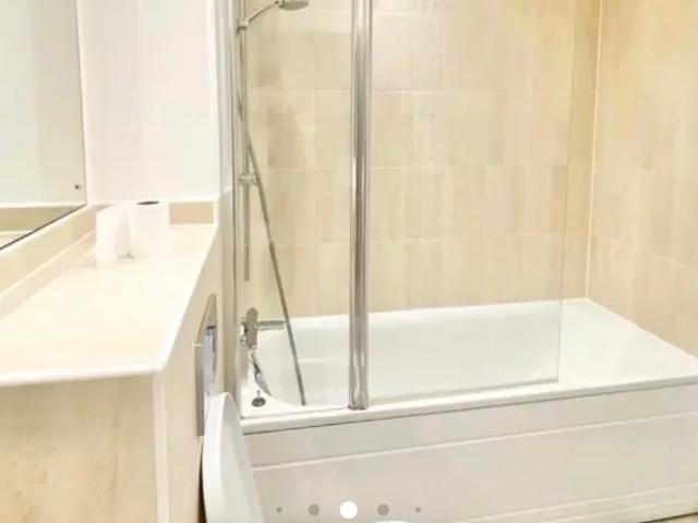 Room at Madison Walk, Birmingham