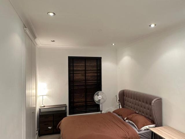 Room at Maida Vale, City of Westminster