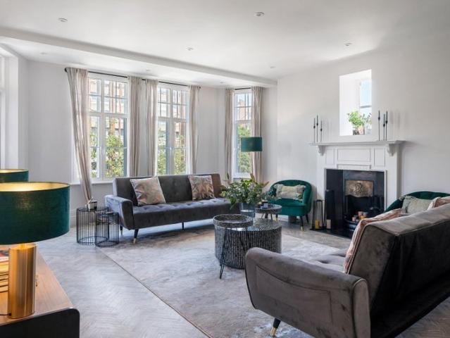 Room at Maida Vale, City of Westminster