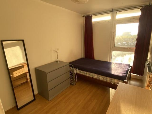 Room at Maida Vale, City of Westminster