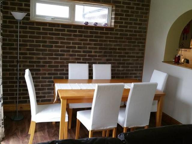 Room at Maiden Lane, Crawley