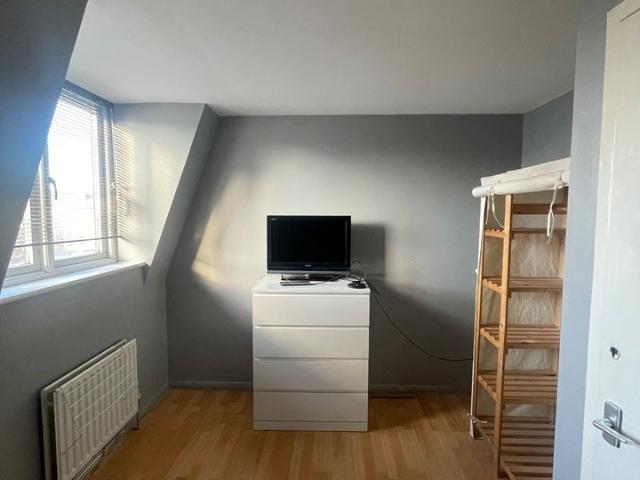 Room at Major Close, Greater London
