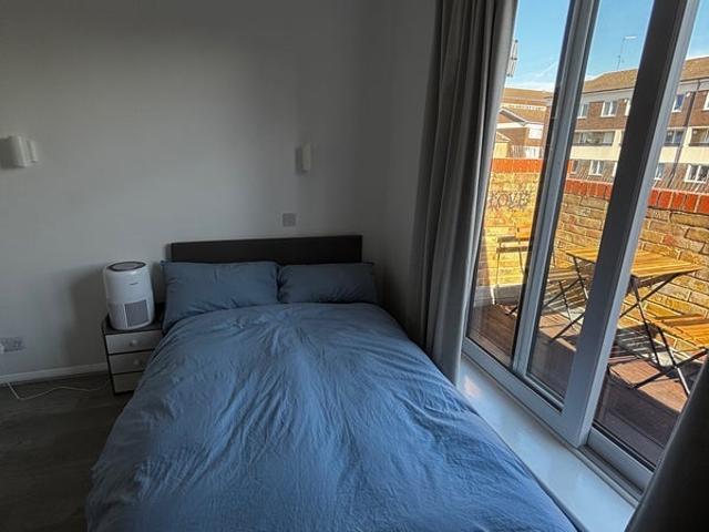 Room at Malmesbury Road, Greater London