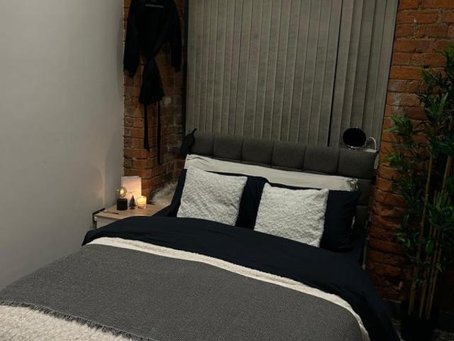 Room at Malta Street, Manchester