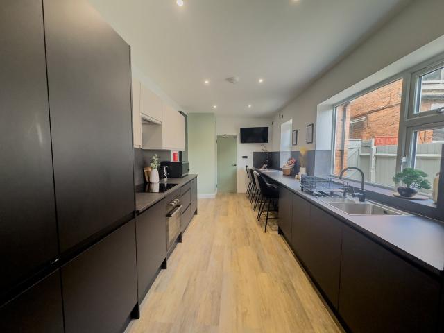 Room at Malvern Road, Gloucester