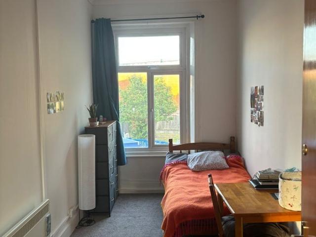 Room at Malvern Road, Greater London