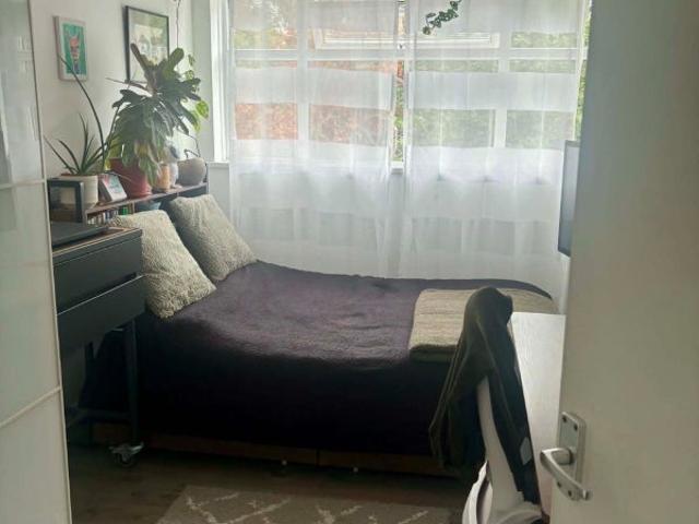 Room at Malvern Way, Greater London