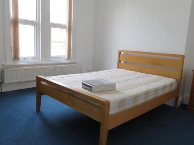 Room at Manners Road, Portsmouth