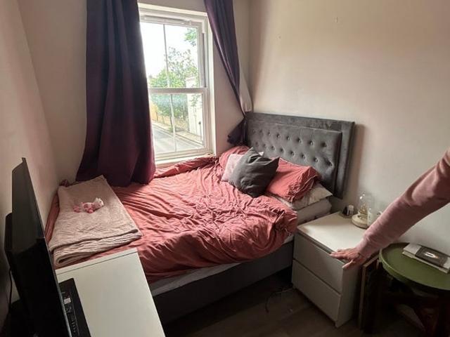 Room at Manor Avenue, Greater London