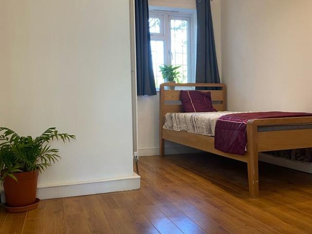 Room at Manor Drive, Greater London