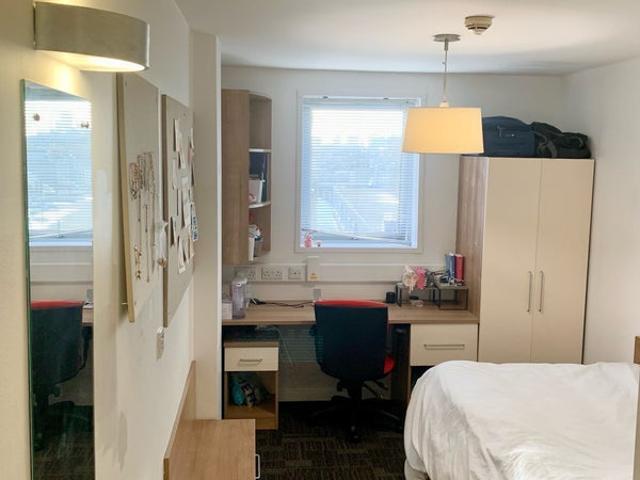 Room at Manor Gardens, Greater London