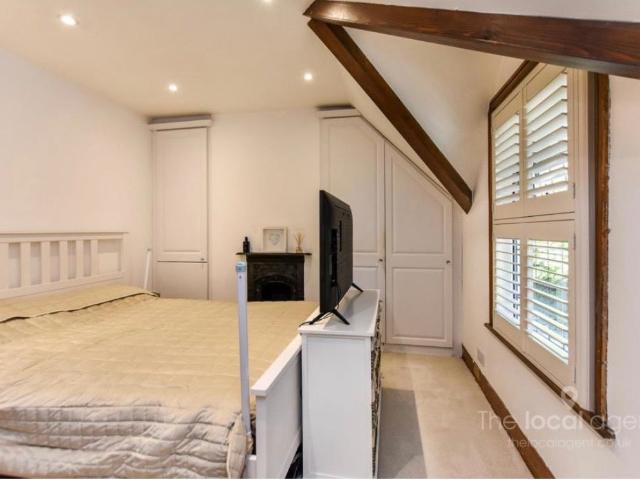 Room at Manor Lane, Reigate and Banstead