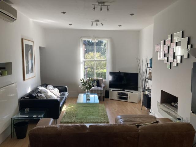 Room at Manor Park South, Knutsford