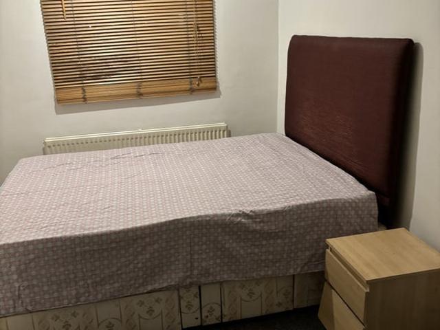 Room at Manor Place, Greater London