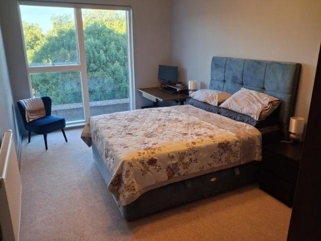 Room at Manor Road, Greater London