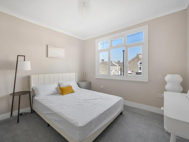 Room at Manor Road, Greater London
