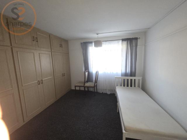 Room at Manor Road, Greater London