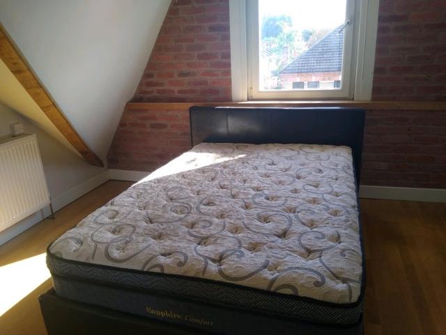 Room at Manor Road, Greater London