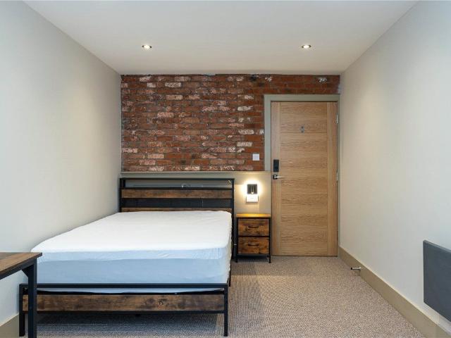 Room at Manchester Road, Congleton