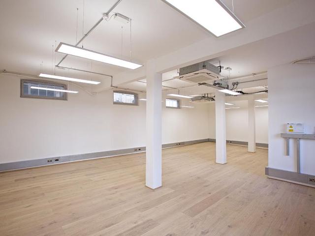 Room at Manchester Road, Greater London