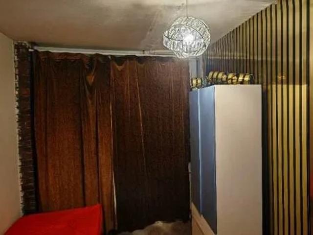 Room at Manchester Road, Greater London