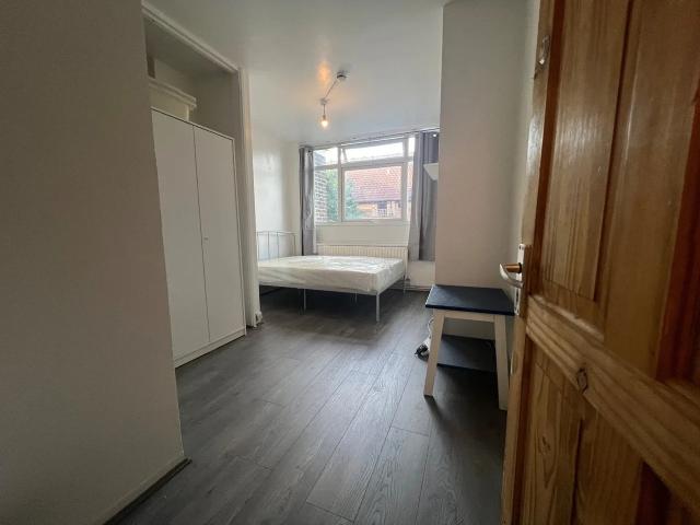 Room at Manchester Road, Greater London