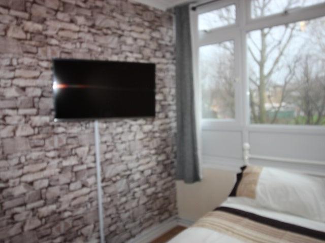 Room at Manchester Road, Greater London