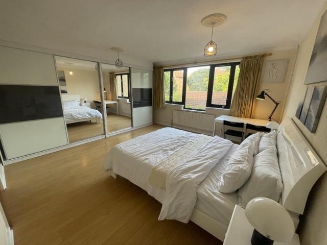 Room at Manchester Road, Greater London