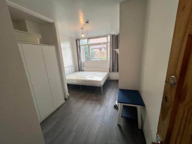 Room at Manchester Road, Greater London