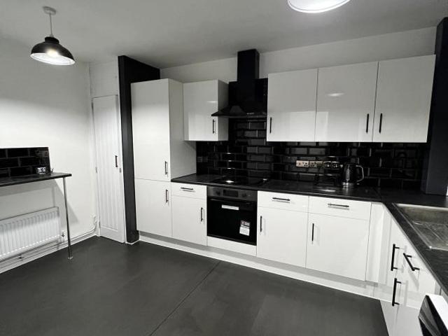 Room at Manchester Road, Greater London