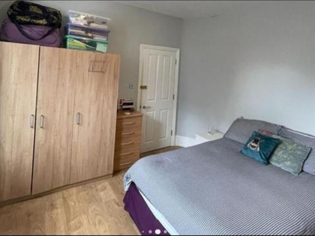 Room at Manchester Road, Greater London