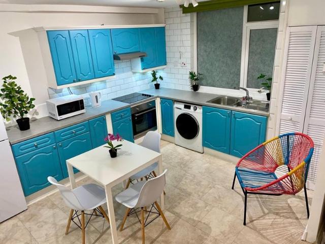 Room at Manchester Road, Greater London